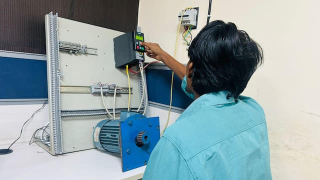 DIAC | Best Servo Motor Training and Course in Noida